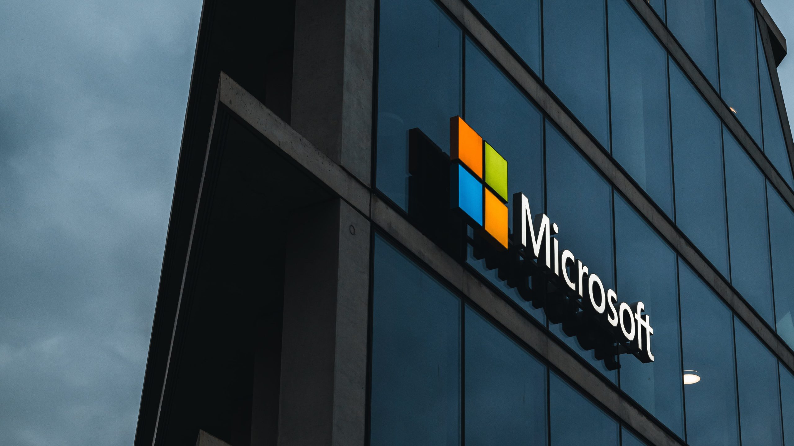 Costa Rica signs agreement with Microsoft to boost technological and ...