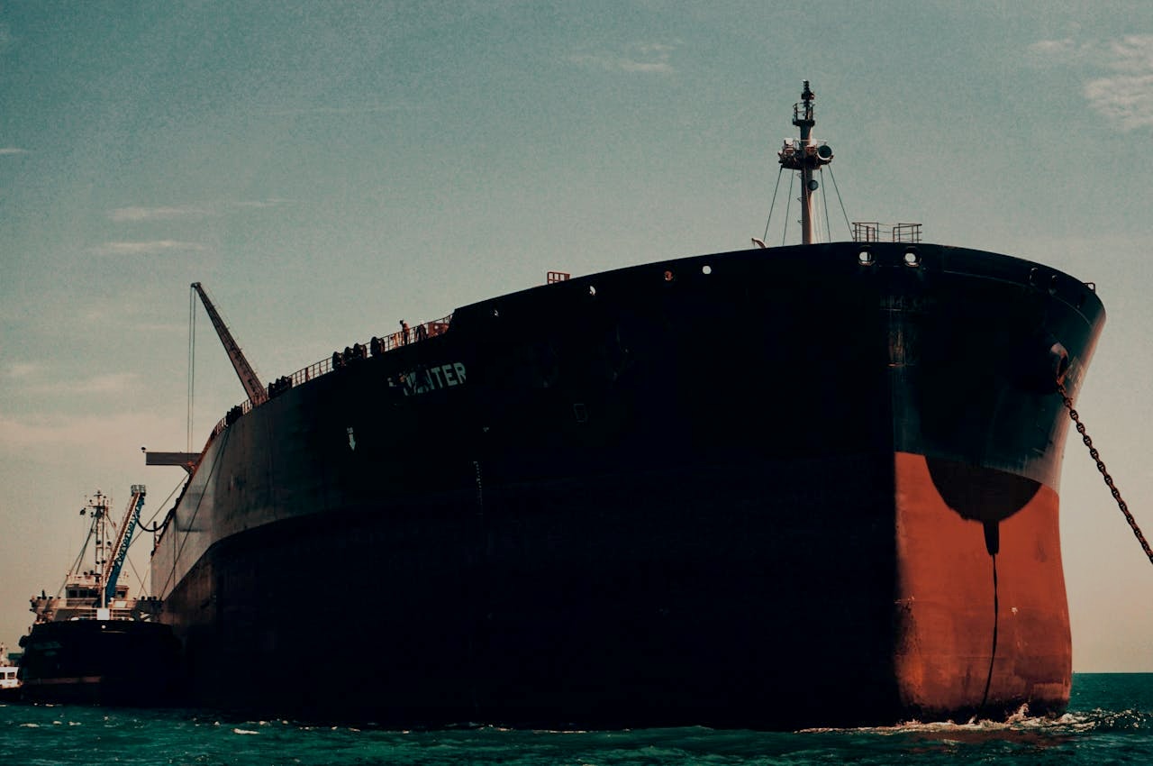 Venezuela turns to dark fleet to supply oil to Cuba - LatAm Reports