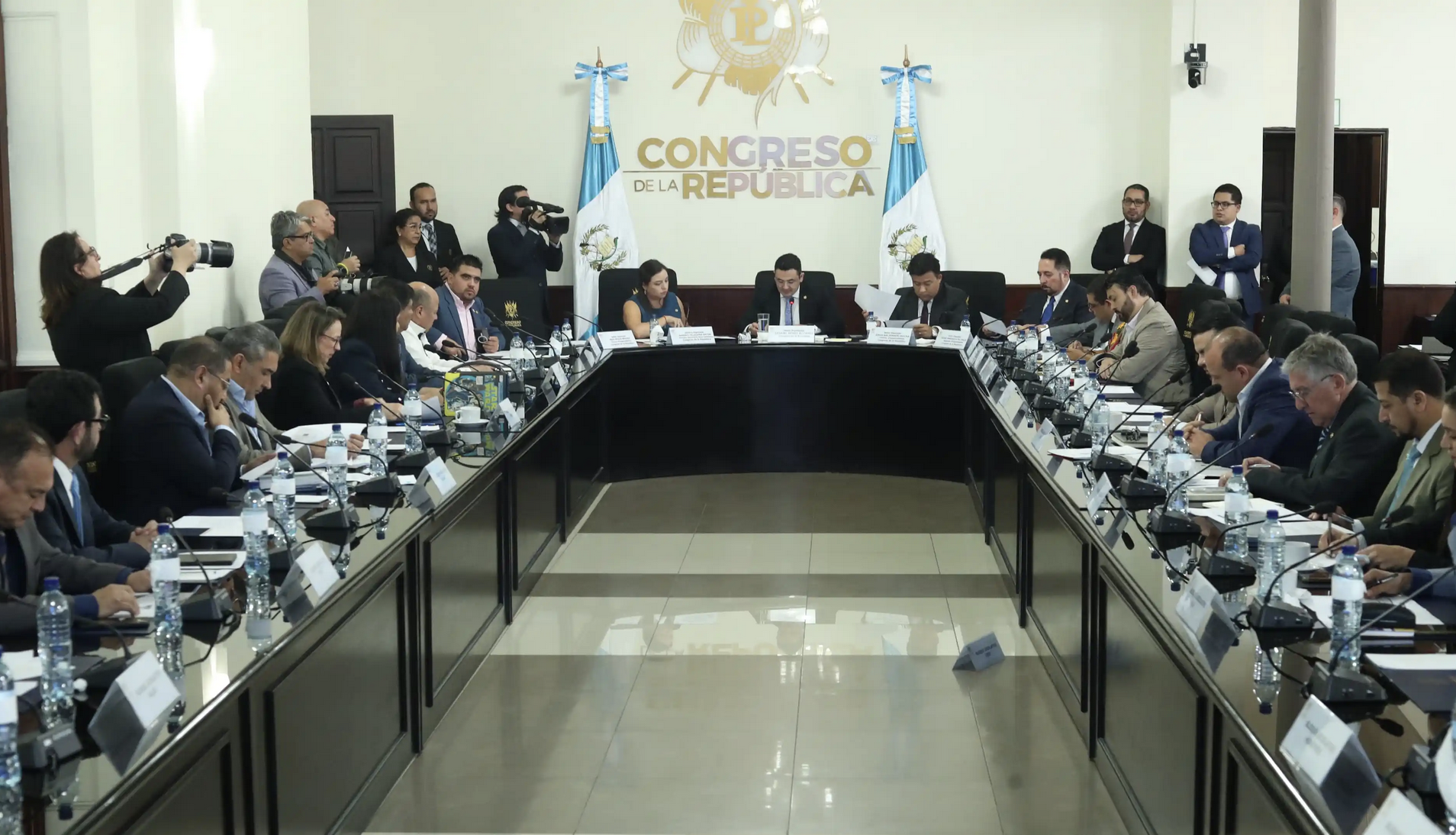 Guatemalan lawmakers debate new competition laws - LatAm Reports
